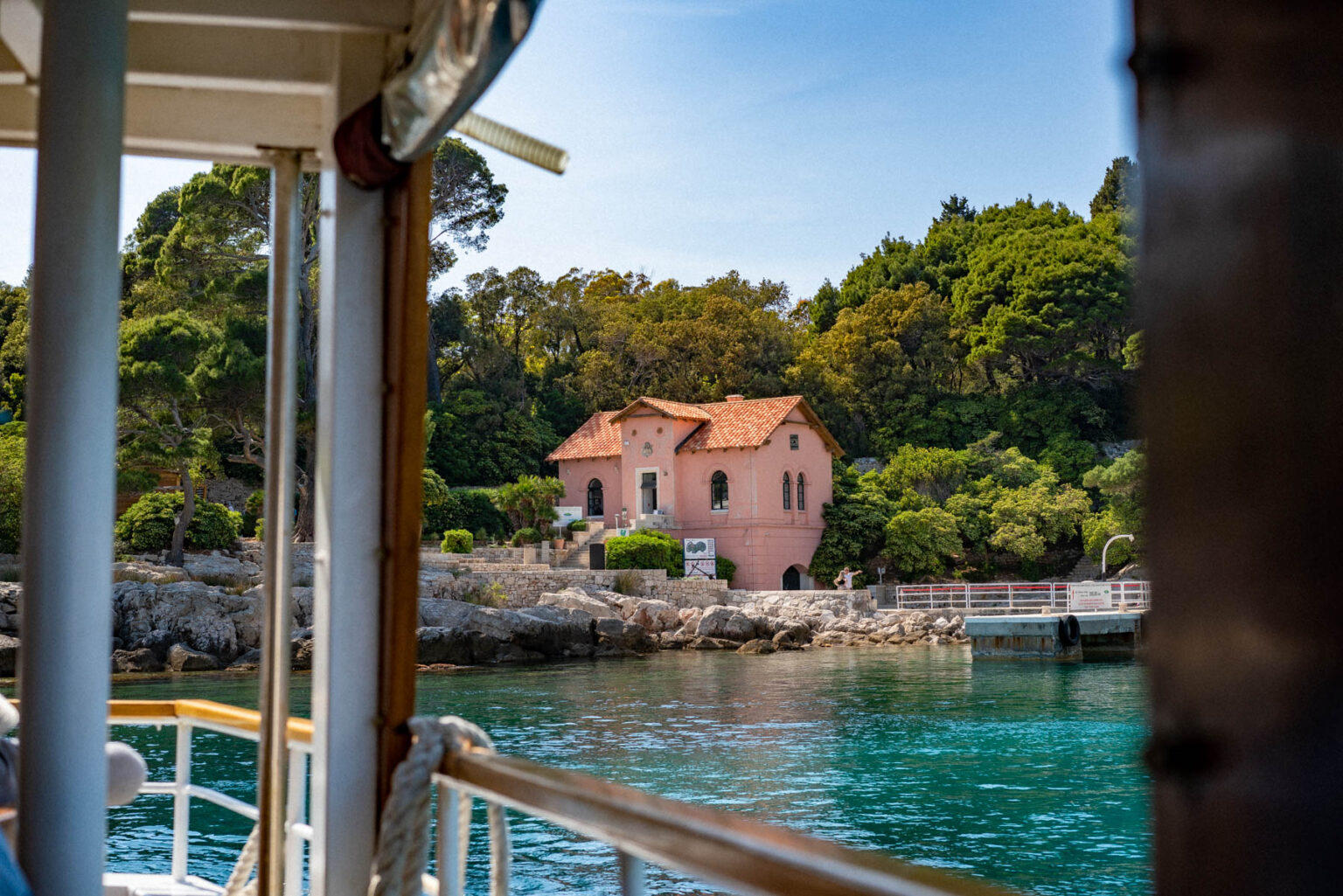 Complete Guide to LOKRUM Island (Getting There + Things to Do)