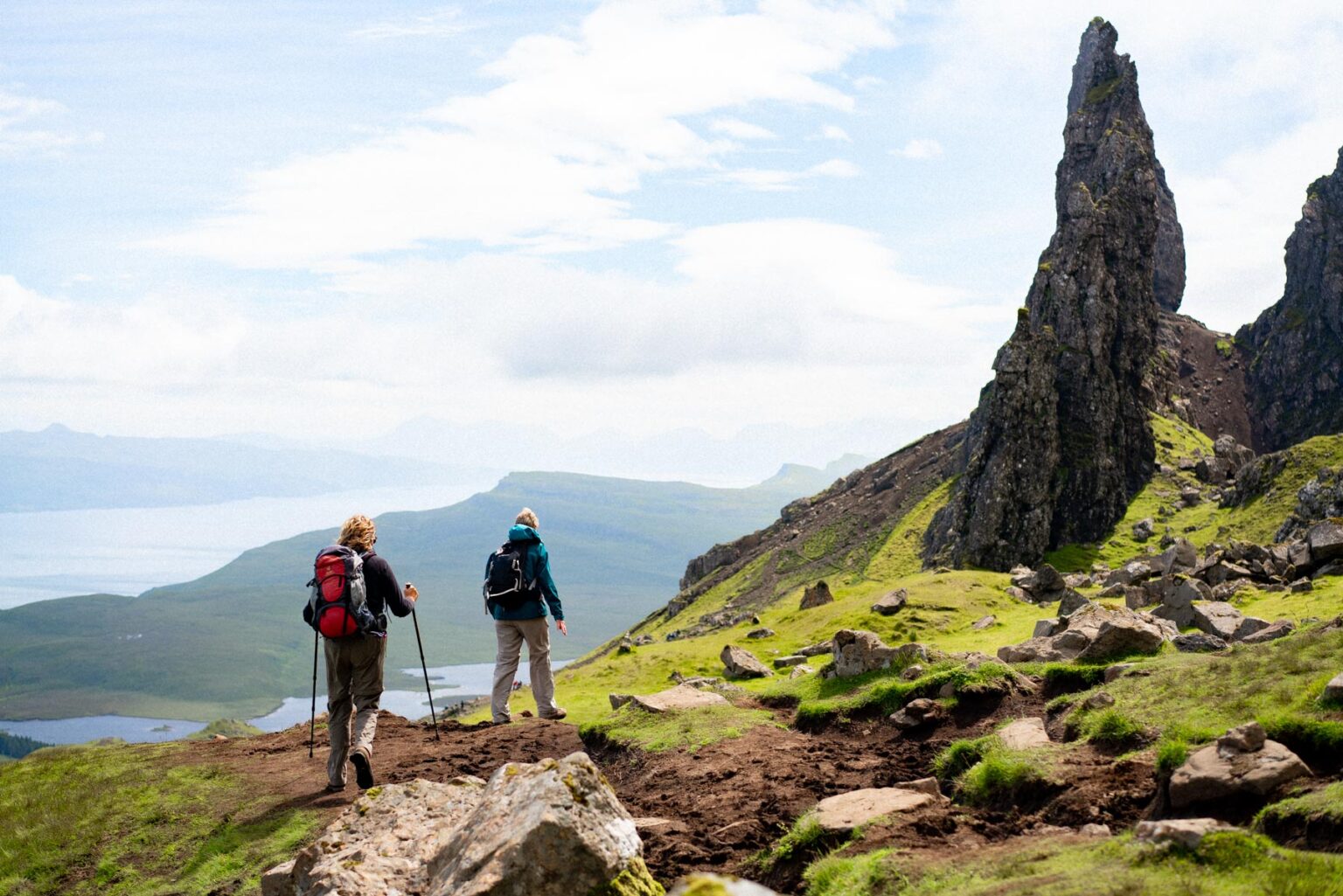 5 (EASY) SCOTLAND Outfit Ideas + Helpful Scotland Packing List