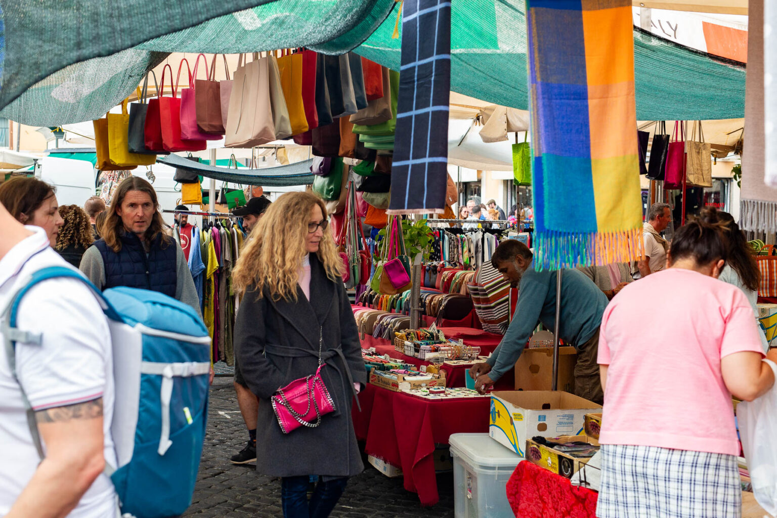 Rome Shopping Guide: 6 Essential Areas to Know (Local's Guide)