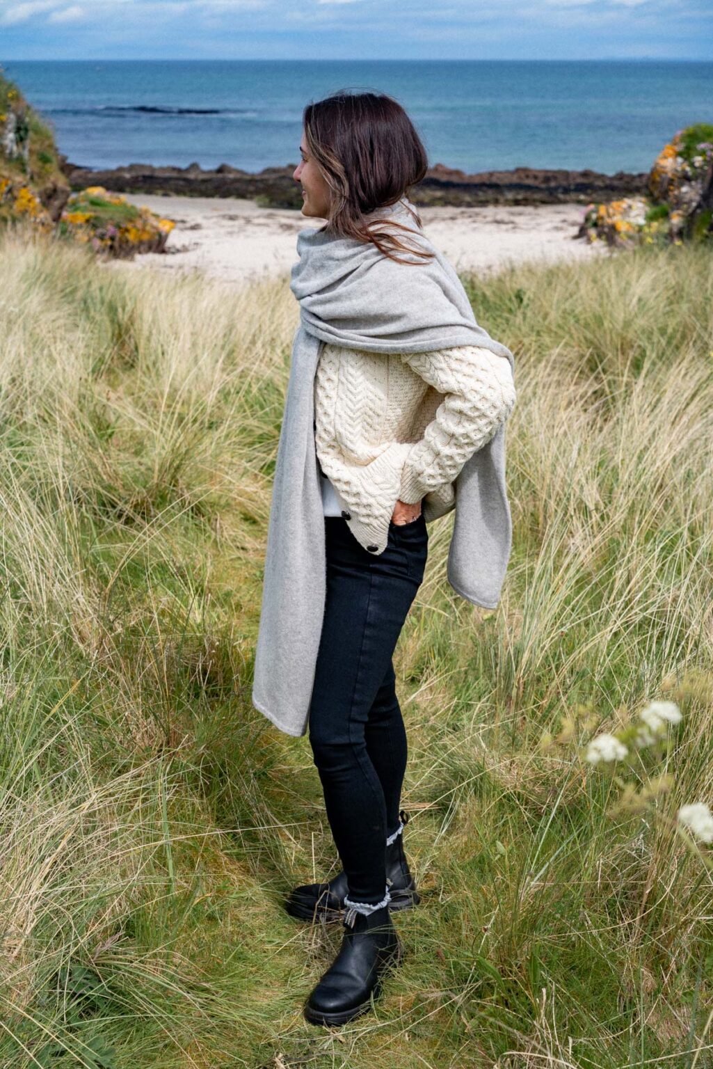 5 (EASY) SCOTLAND Outfit Ideas + Helpful Scotland Packing List