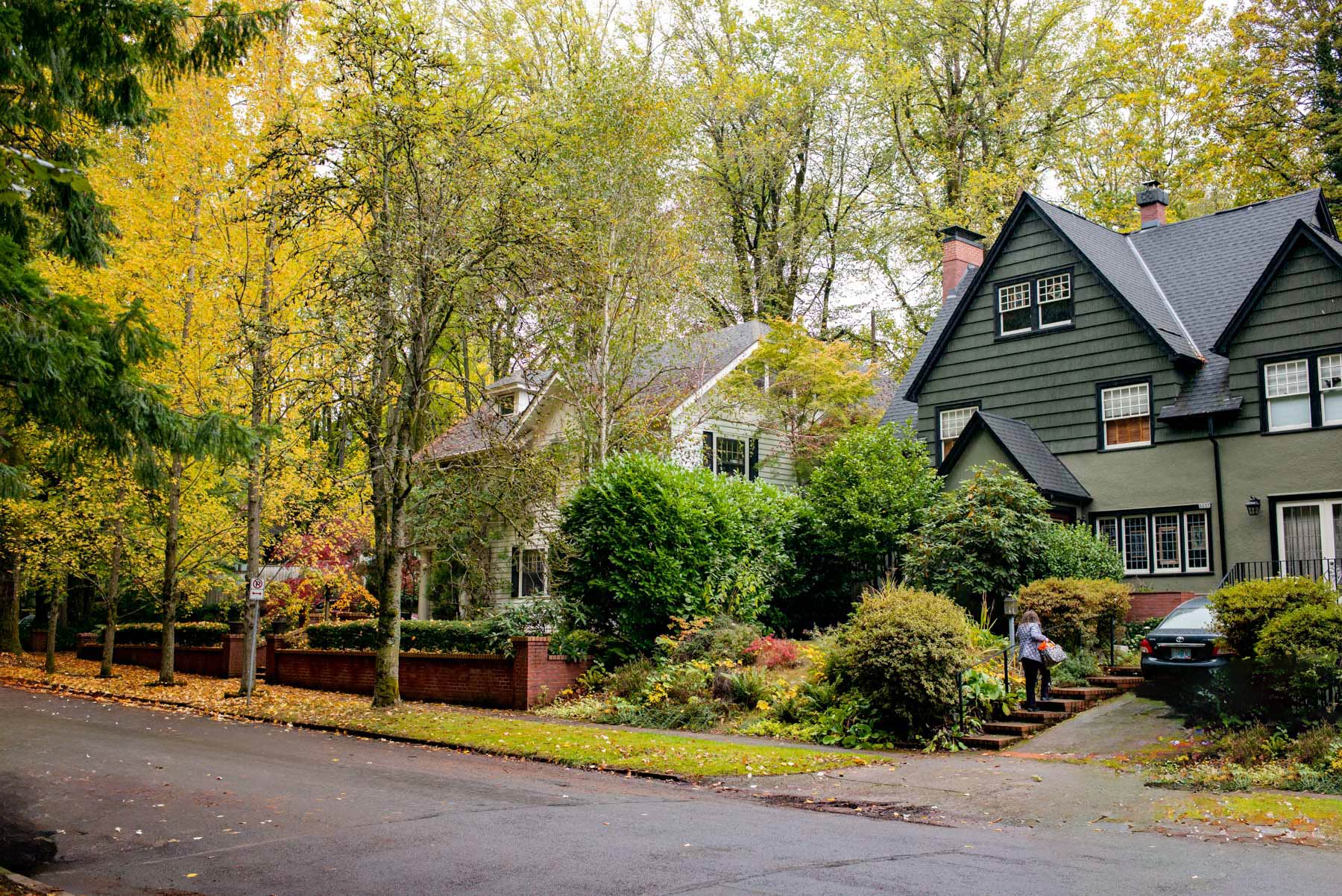 15 STUNNING Spots for Fall Color in Portland, Oregon (+Photos)